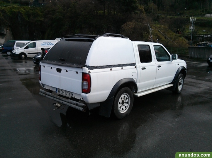 Nissan navara 2.5td cabina cerrada - Bilbao